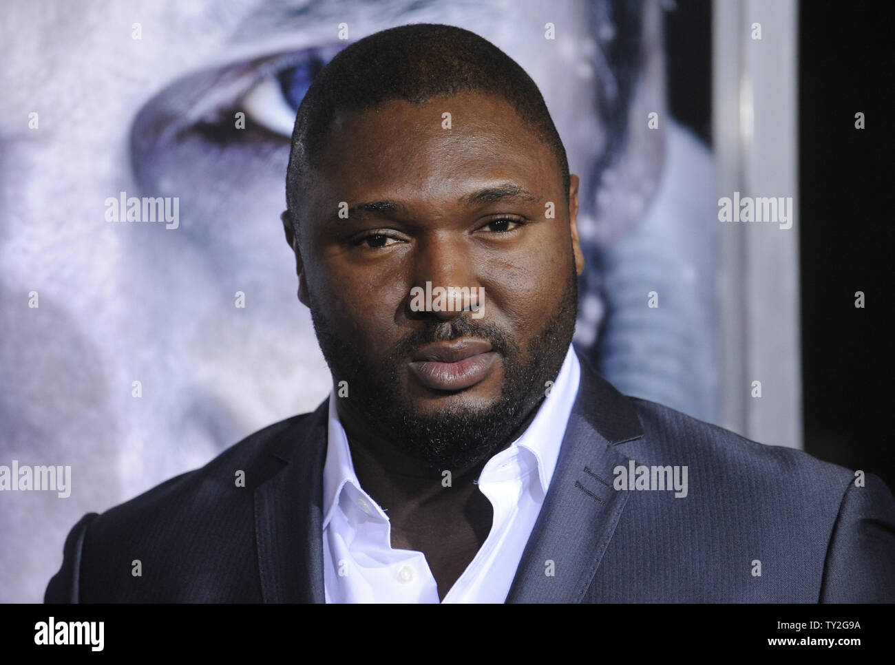 Cast member Nonso Anozie attends the premiere of the film "The Grey" at ...