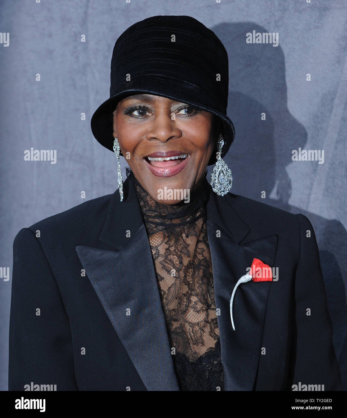 Actress Cicely Tyson arrives for the 17th annual Critics Choice Movie ...