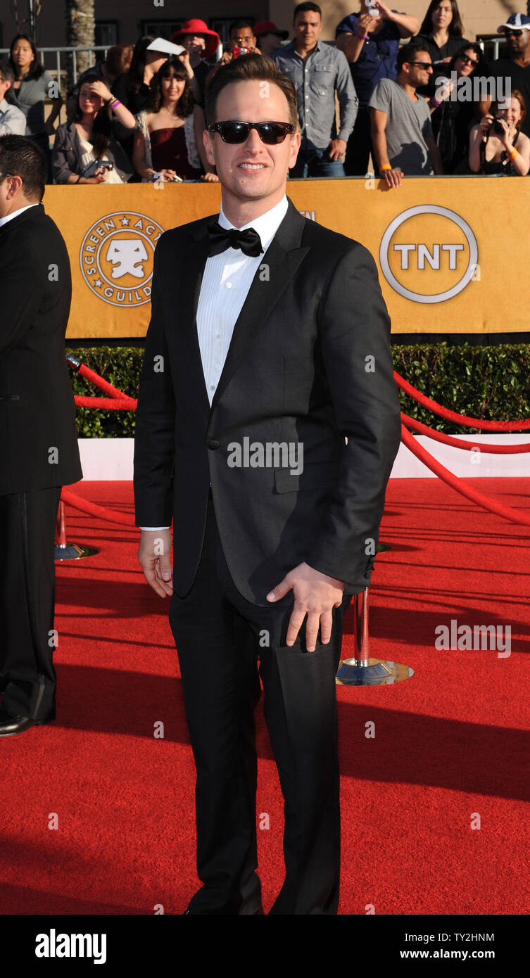 Actor Josh Charles arrives at the 18th annual Screen Actors Guild ...