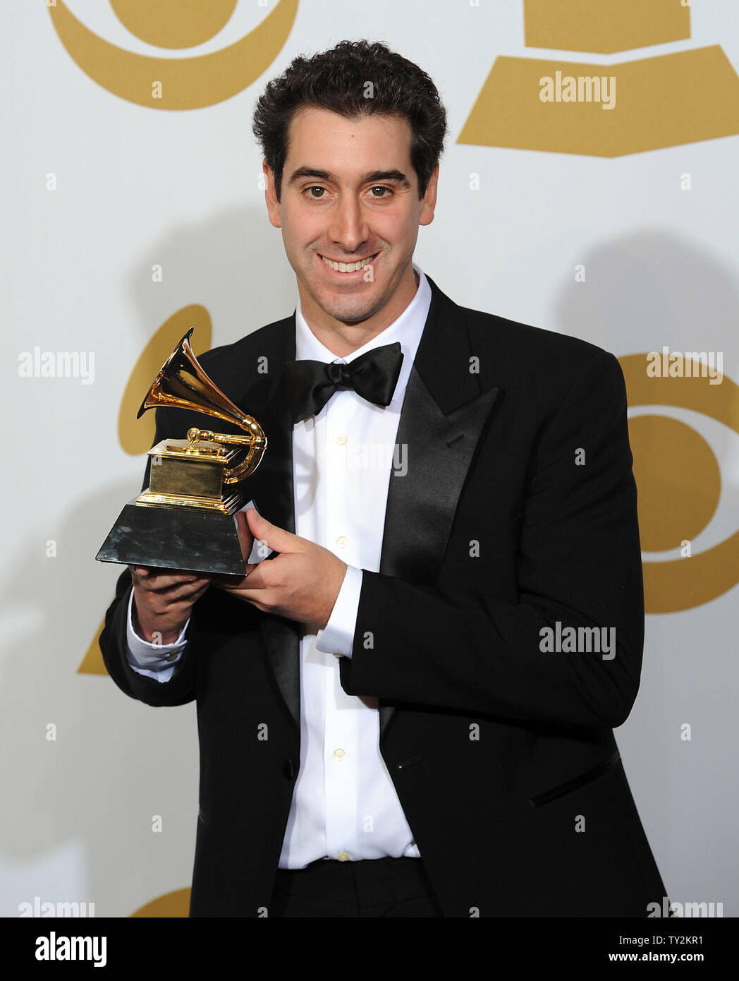 Holds the notes photo hi-res stock photography and images - Alamy