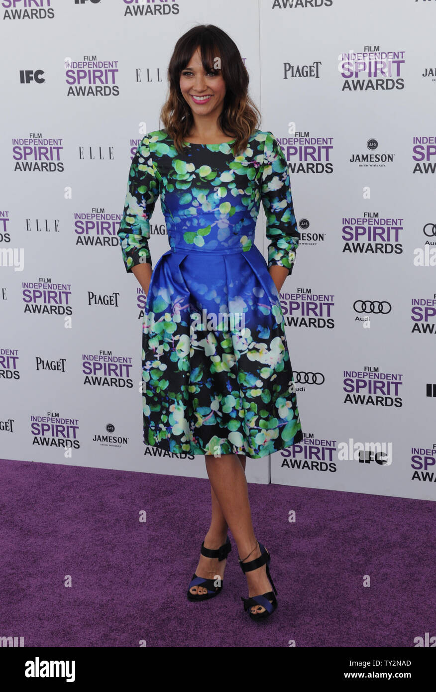 Actress Rashida Jones arrives at the Film Independent Spirit Awards in ...