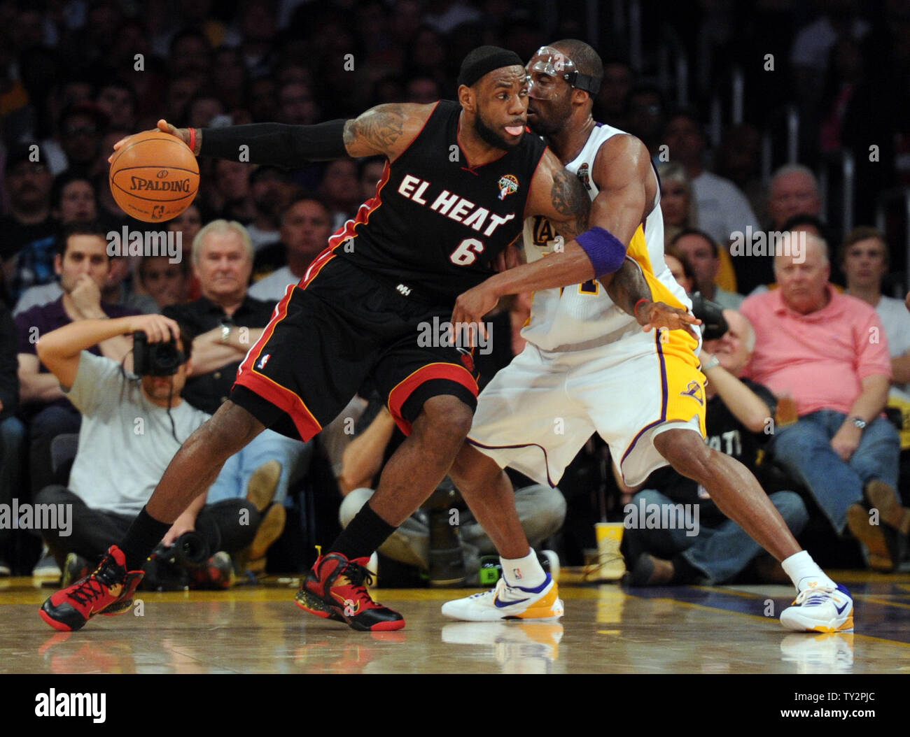Lebron james nba miami heat 2012 hi-res stock photography and images ...
