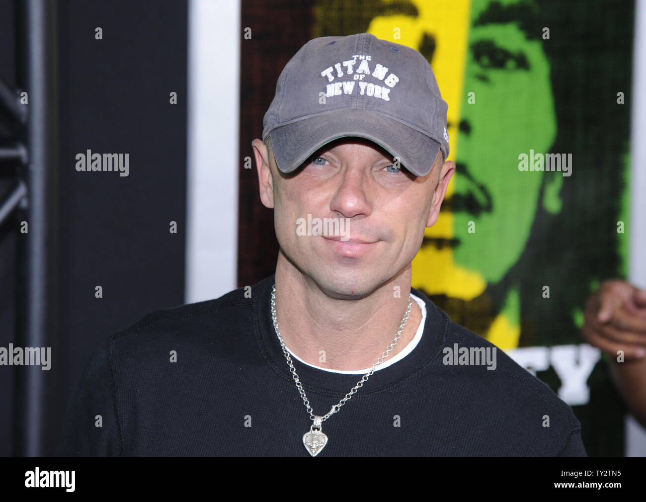 Kenny Chesney attends the premiere of the film "Marley" at the Arclight ...