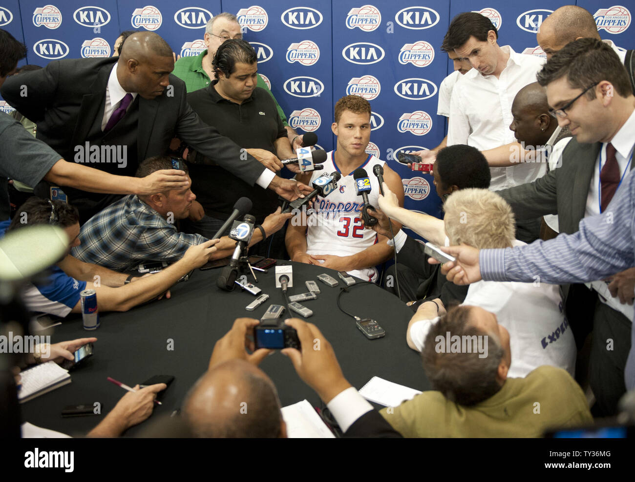 Nba media day reporters hi-res stock photography and images - Alamy