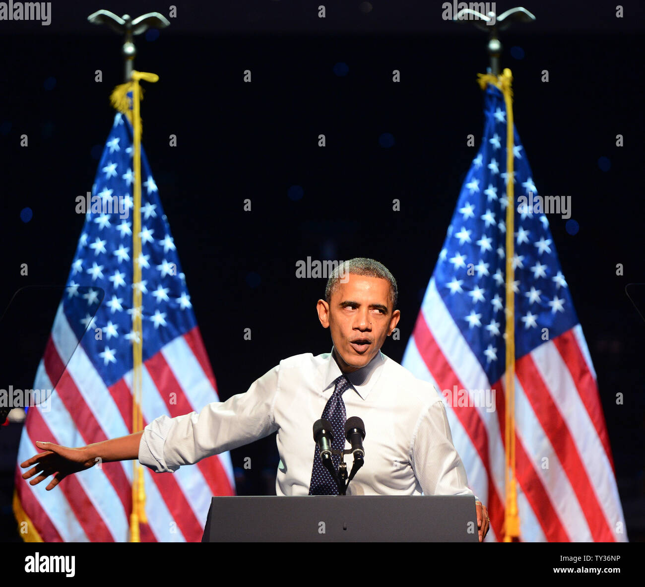 President Barack Obama addresses audience during "30 Days to Victory ...