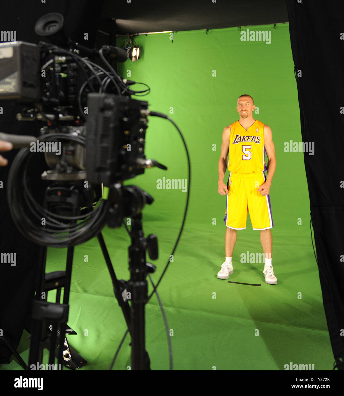 Los angeles lakers steve blake hi-res stock photography and images - Alamy