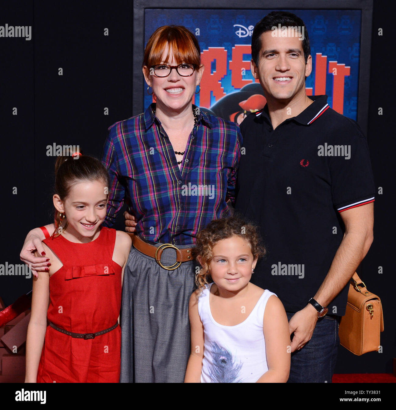 Molly Ringwald Husband