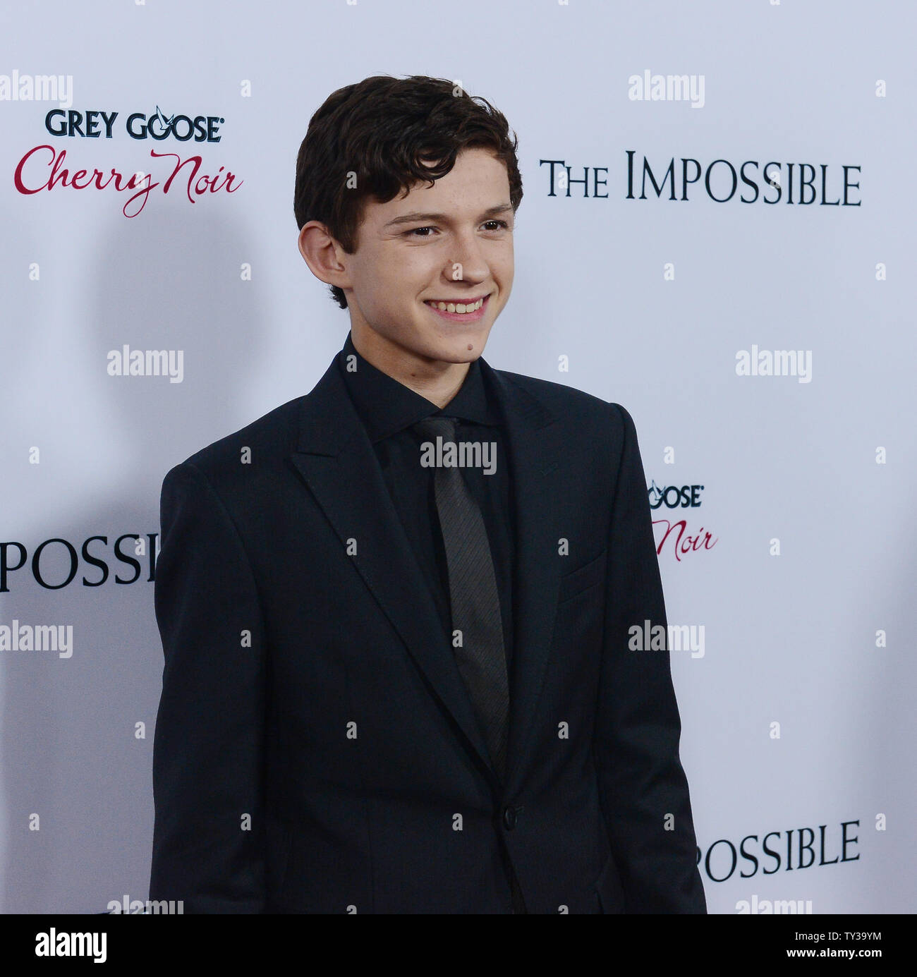 The impossible tom holland hi-res stock photography and images - Alamy