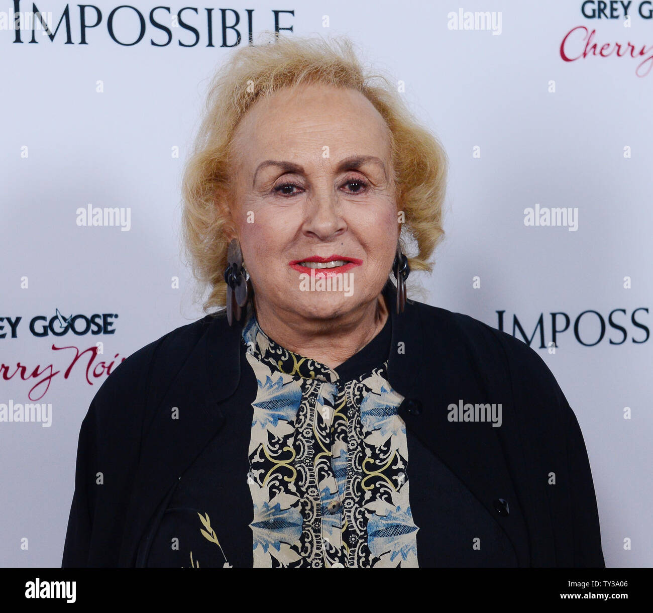 Doris roberts hi-res stock photography and images - Alamy