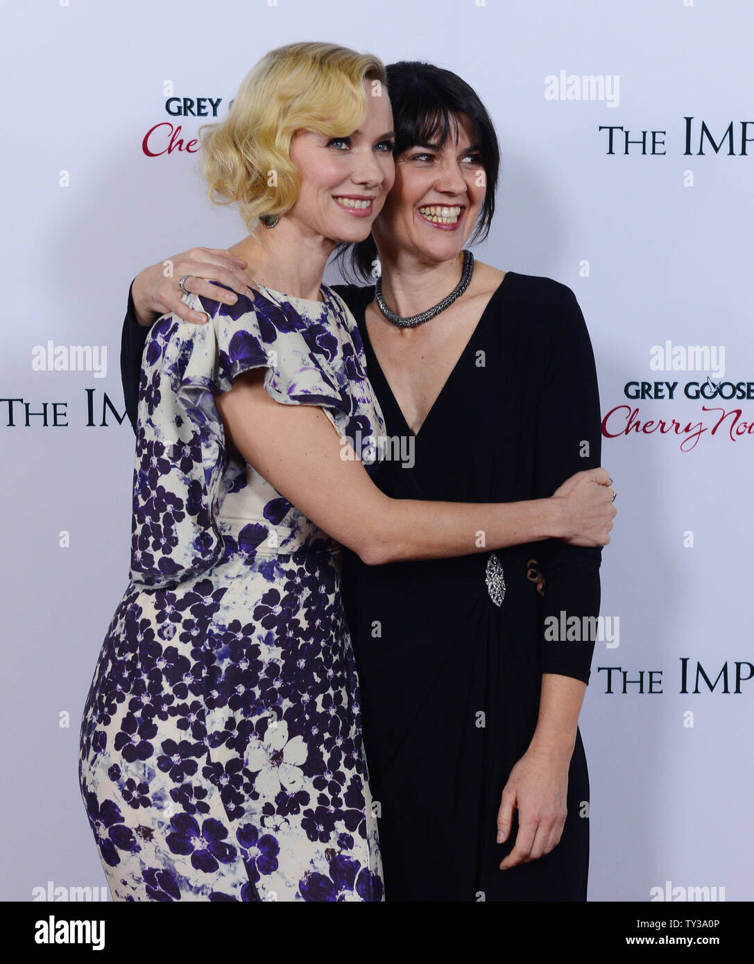 Australian actress Naomi Watts (L), who portrays Tsunami survivor Maria ...