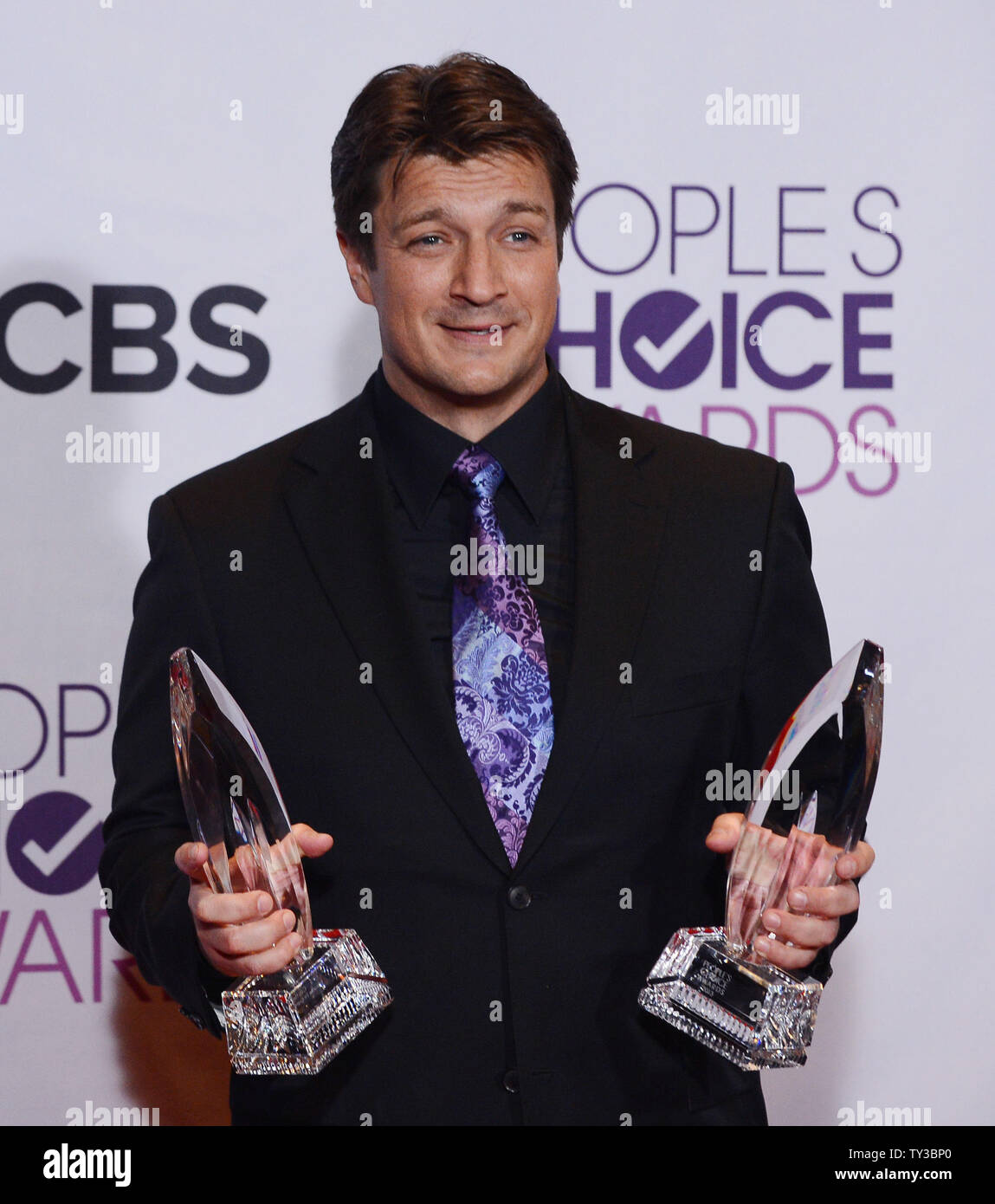 Actor Nathan Fillion appears backstage with his Favorite Dramatic TV ...