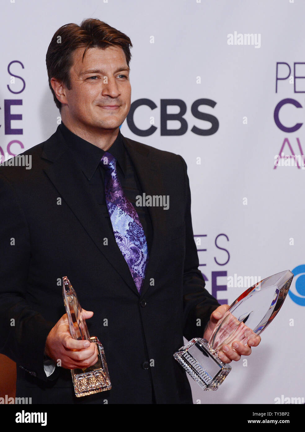 Actor Nathan Fillion appears backstage with his Favorite Dramatic TV ...