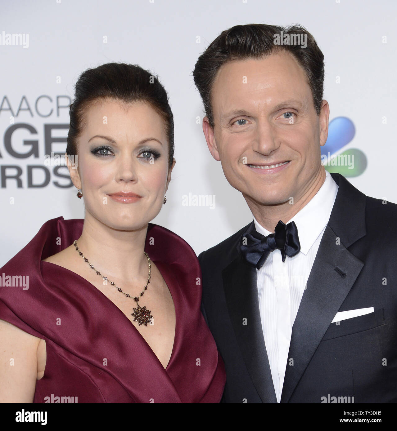 Bellamy young and tony goldwyn hi-res stock photography and images - Alamy