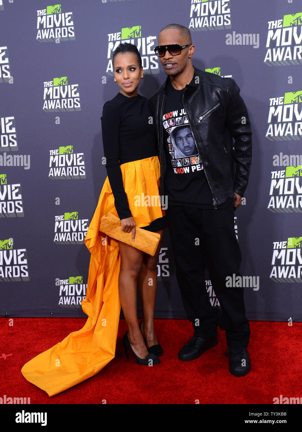 Actress Kerry Washington (L) and actor Jamie Foxx arrive for The MTV ...