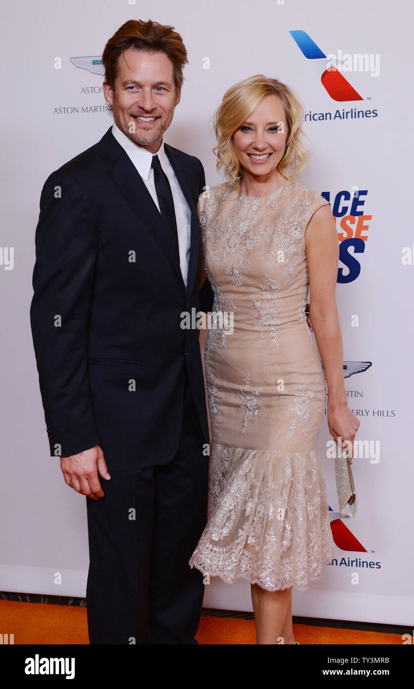 Actress Anne Heche and her husband, actor James Tupper attend the 20th ...