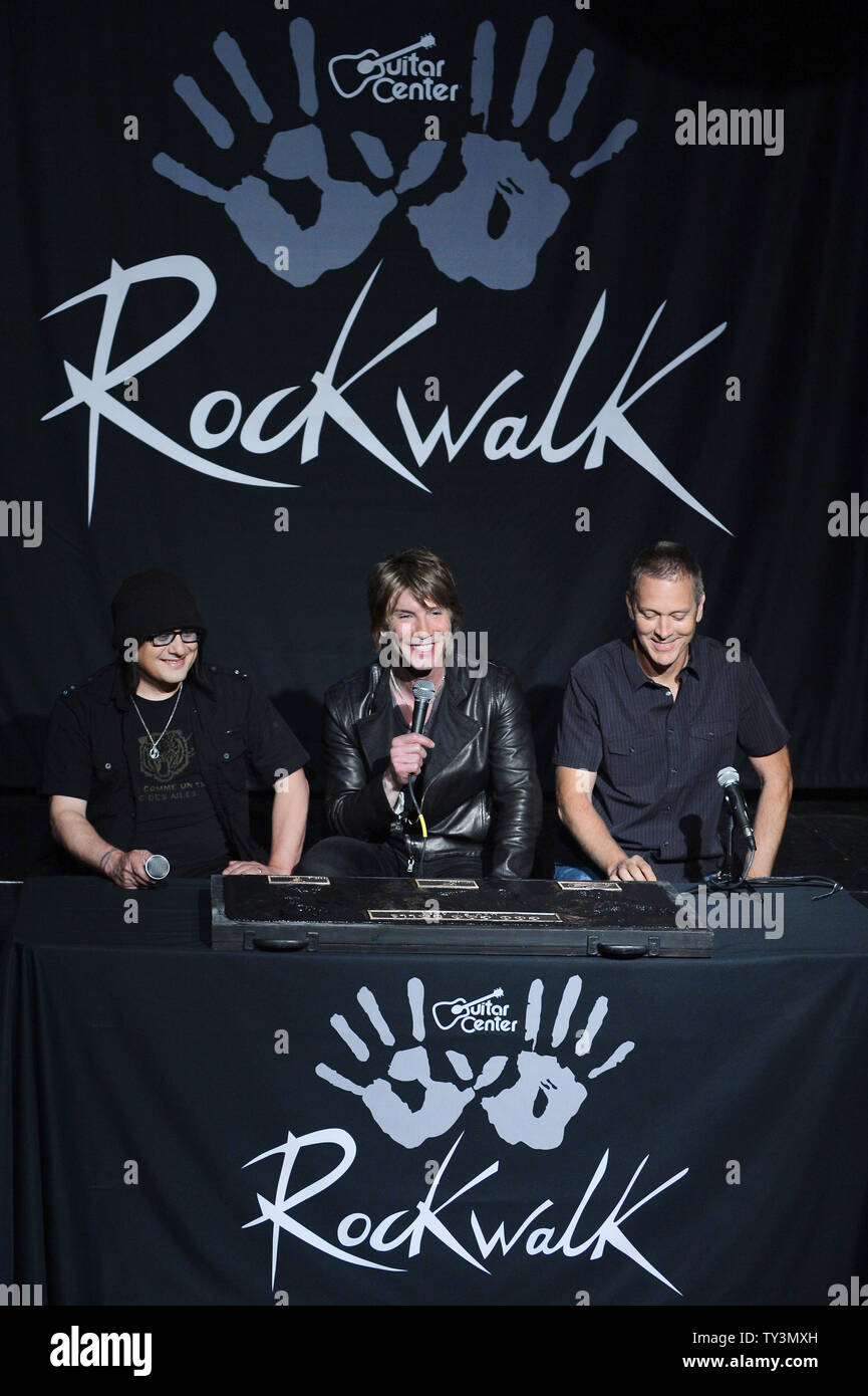Members of the rock band Goo Goo Dolls, Robby Takac, John Rzeznik and ...