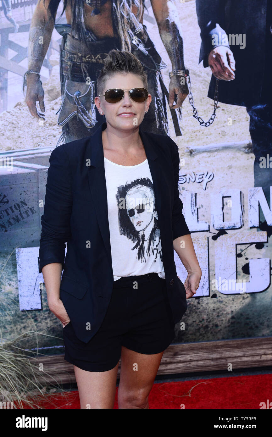 Singer Natalie Maines attends the premiere of the motion picture ...