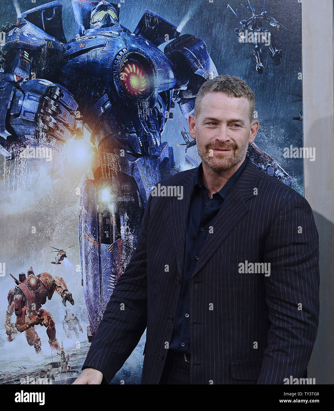 Max Martini Pacific Rim