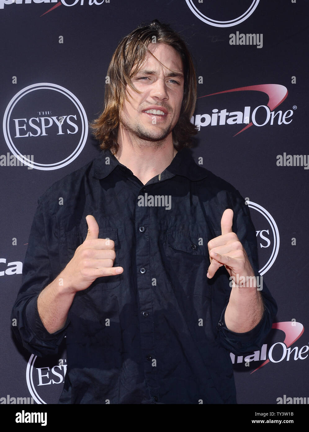 Rory Bushfield Skiing