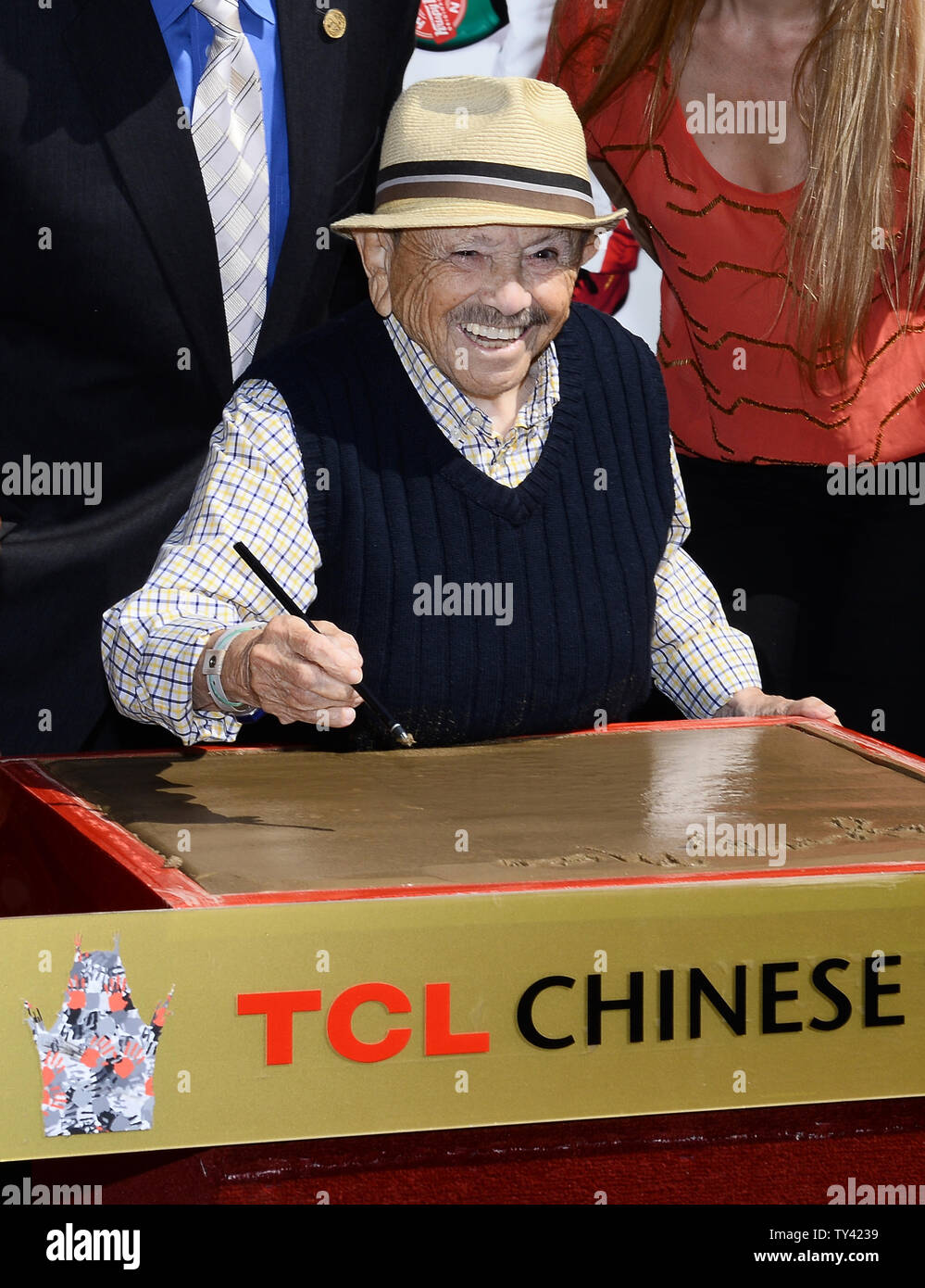 Actor Jerry Maren, who played The Lollipop Kid in the film classic "The ...