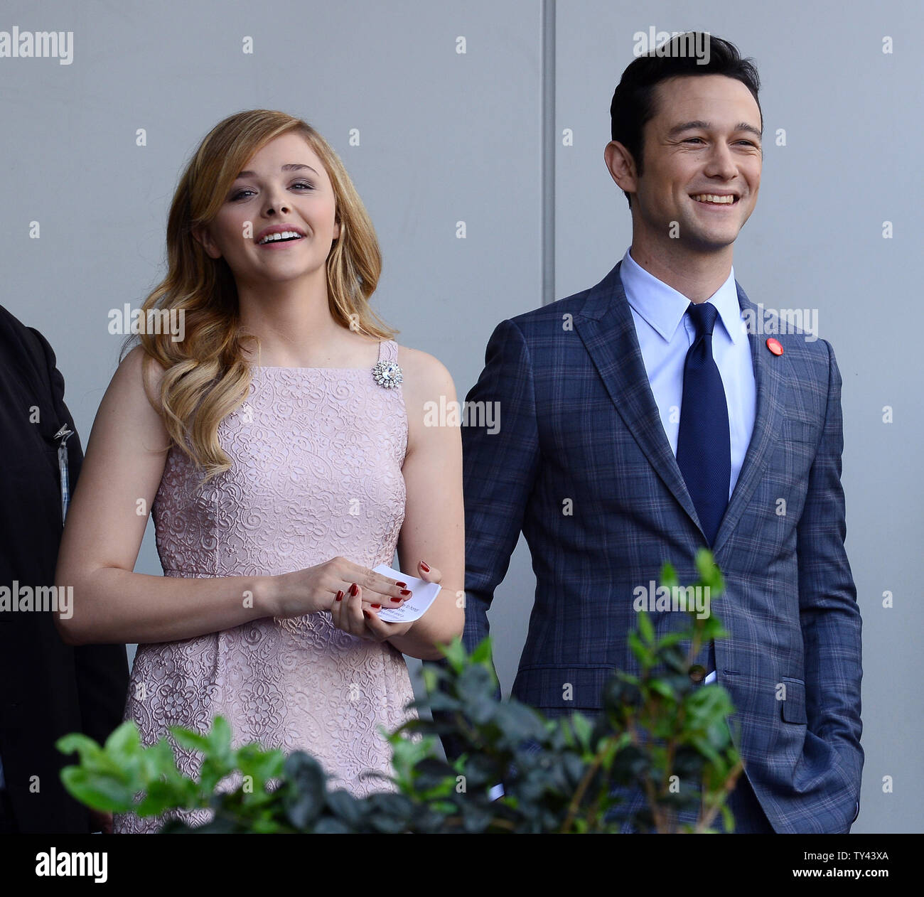 Actors Chloe Grace Moretz (L) and Joseph Gordon-Levitt attend an ...