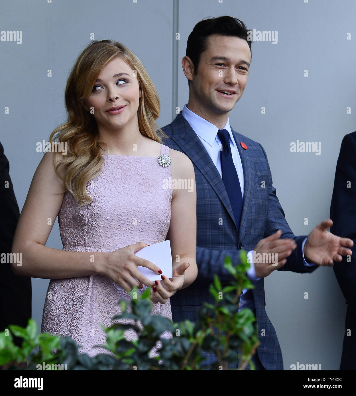 Actors Chloe Grace Moretz (L) and Joseph Gordon-Levitt attend an ...