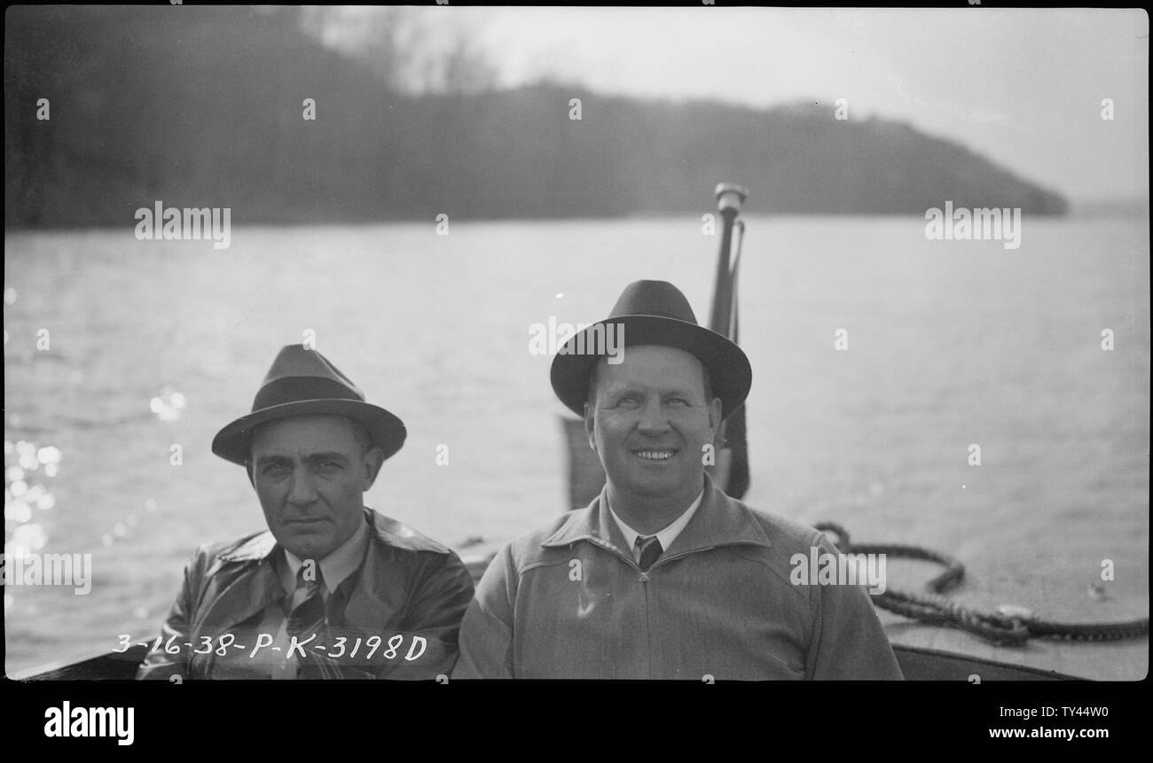 W truss hi-res stock photography and images - Alamy