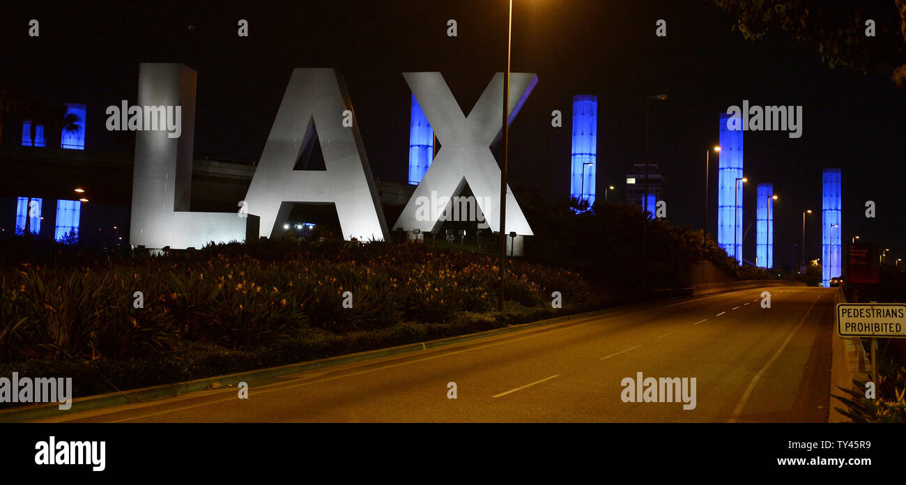 The landmark, oscillating-color 100 foot-high glass pylons at the LAX ...