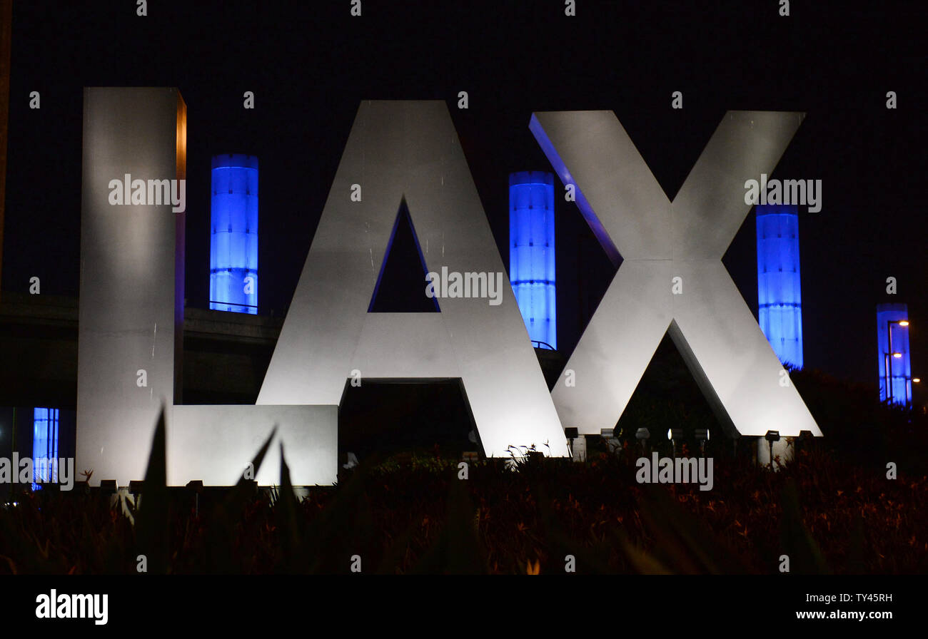 The landmark, oscillating-color 100 foot-high glass pylons at the LAX ...