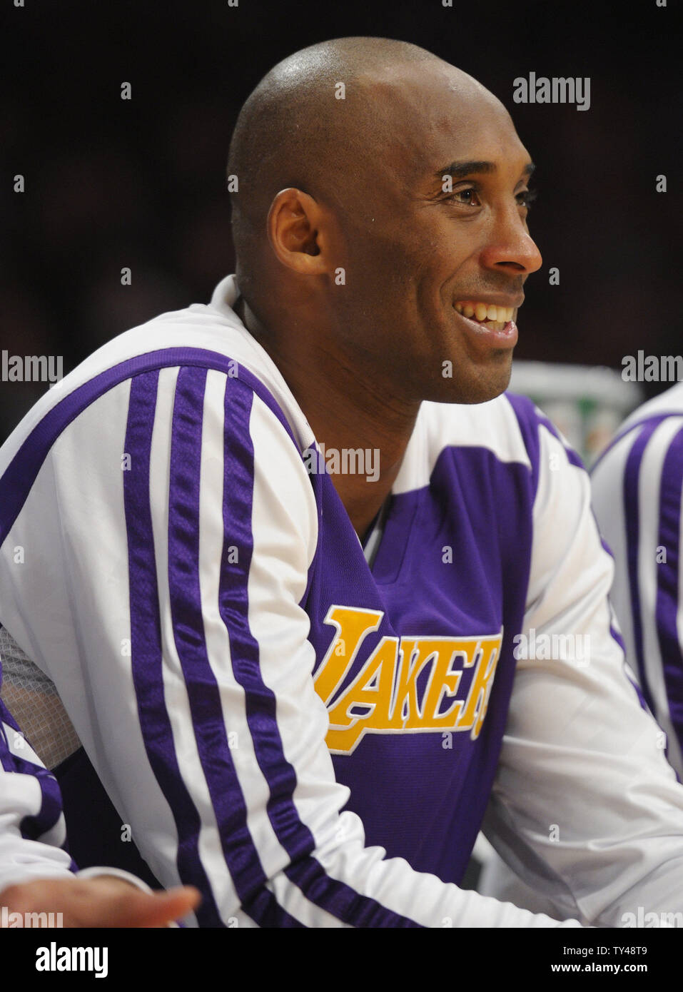 Kobe bryant lakers bench hi-res stock photography and images - Alamy