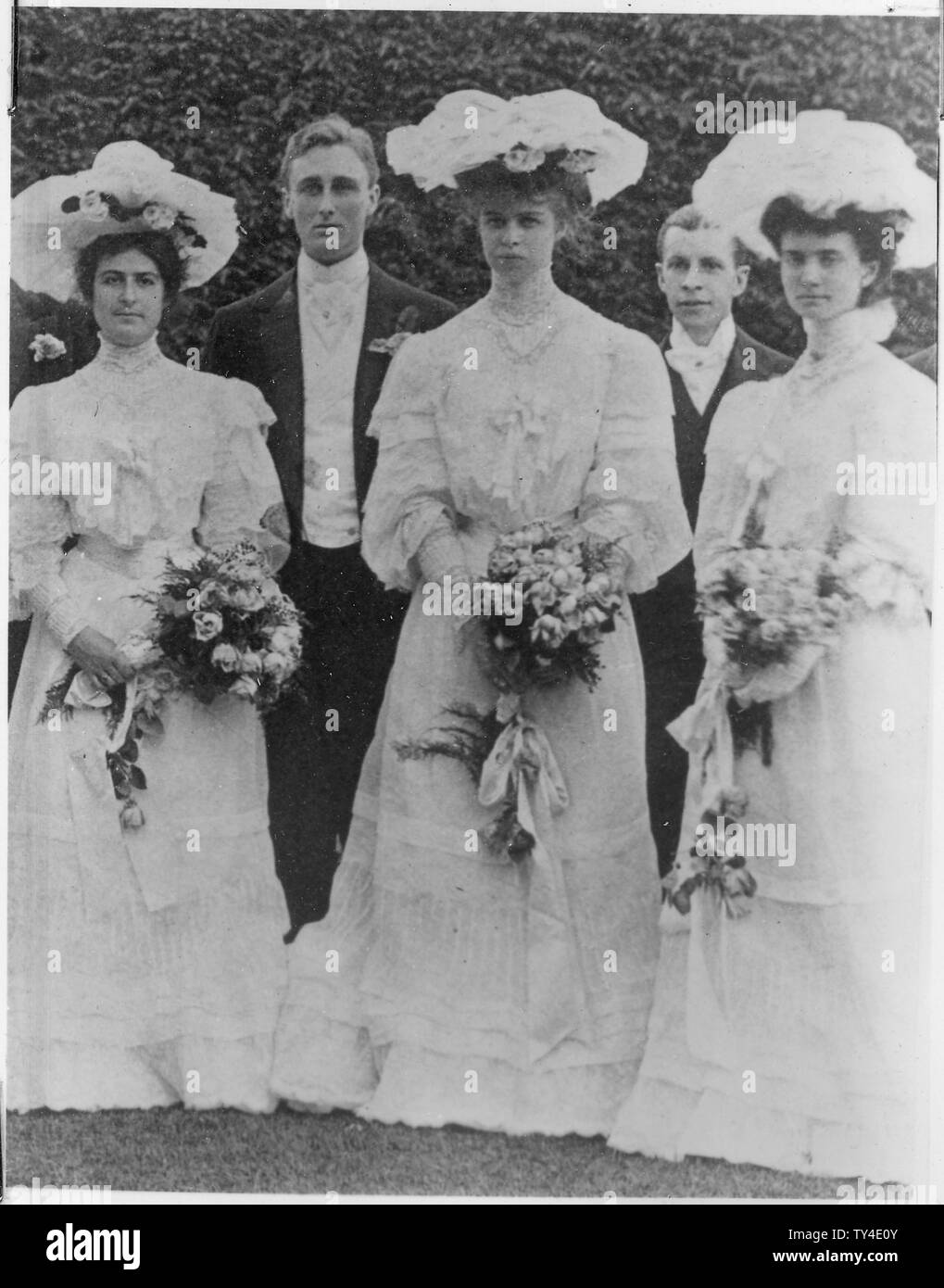 Franklin d roosevelt and eleanor roosevelt in hyde park hi-res stock ...