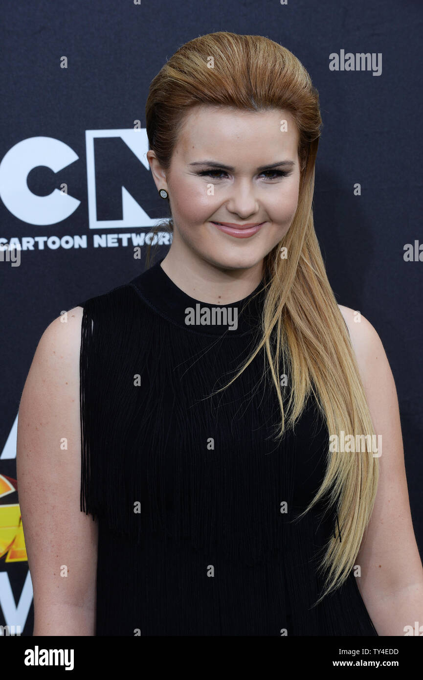 Singer Ashlee Keating attends Cartoon Network's fourth annual Hall of ...