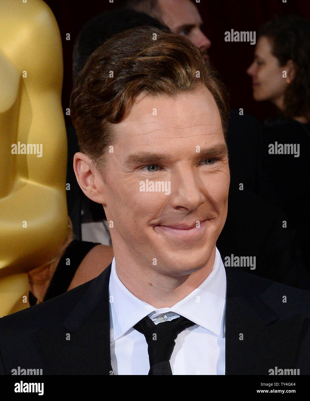 Actor Benedict Cumberbatch arrives on the red carpet at the 86th ...