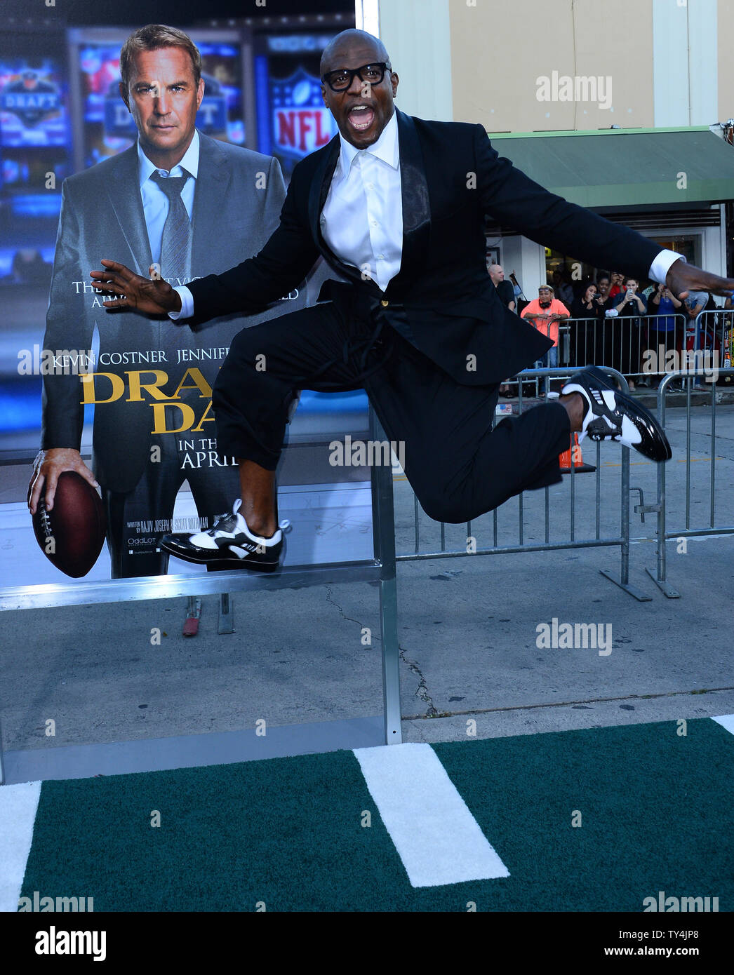 Terry Crews Nfl Rams