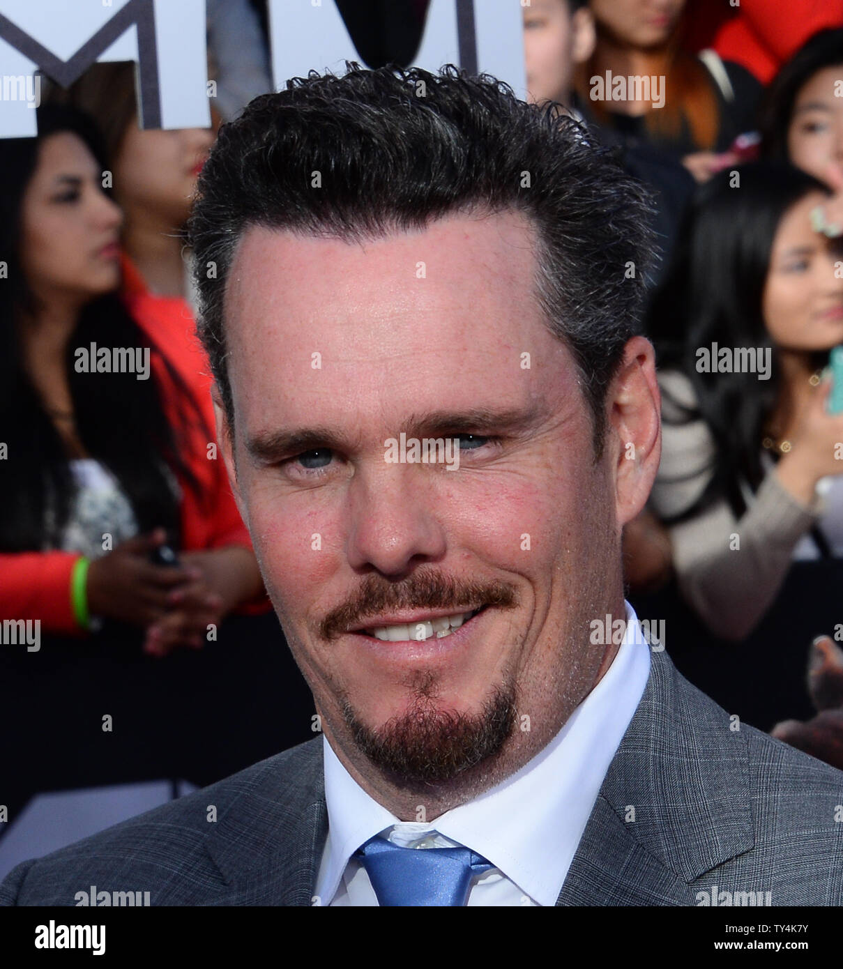 Actor Kevin Dillon arrives for The MTV Movie Awards at Nokia Theatre L ...