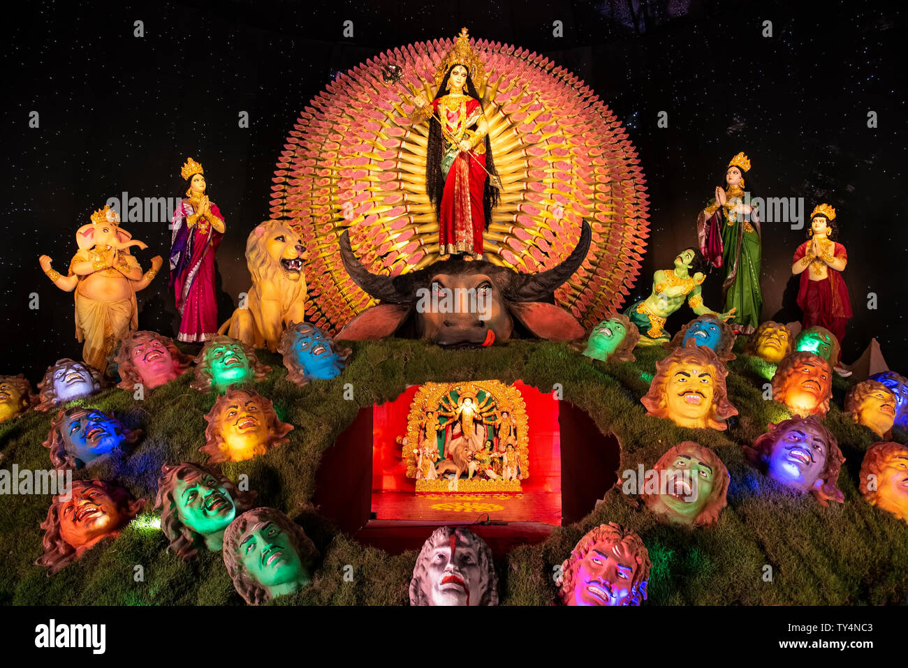 Devil asura hi-res stock photography and images - Alamy