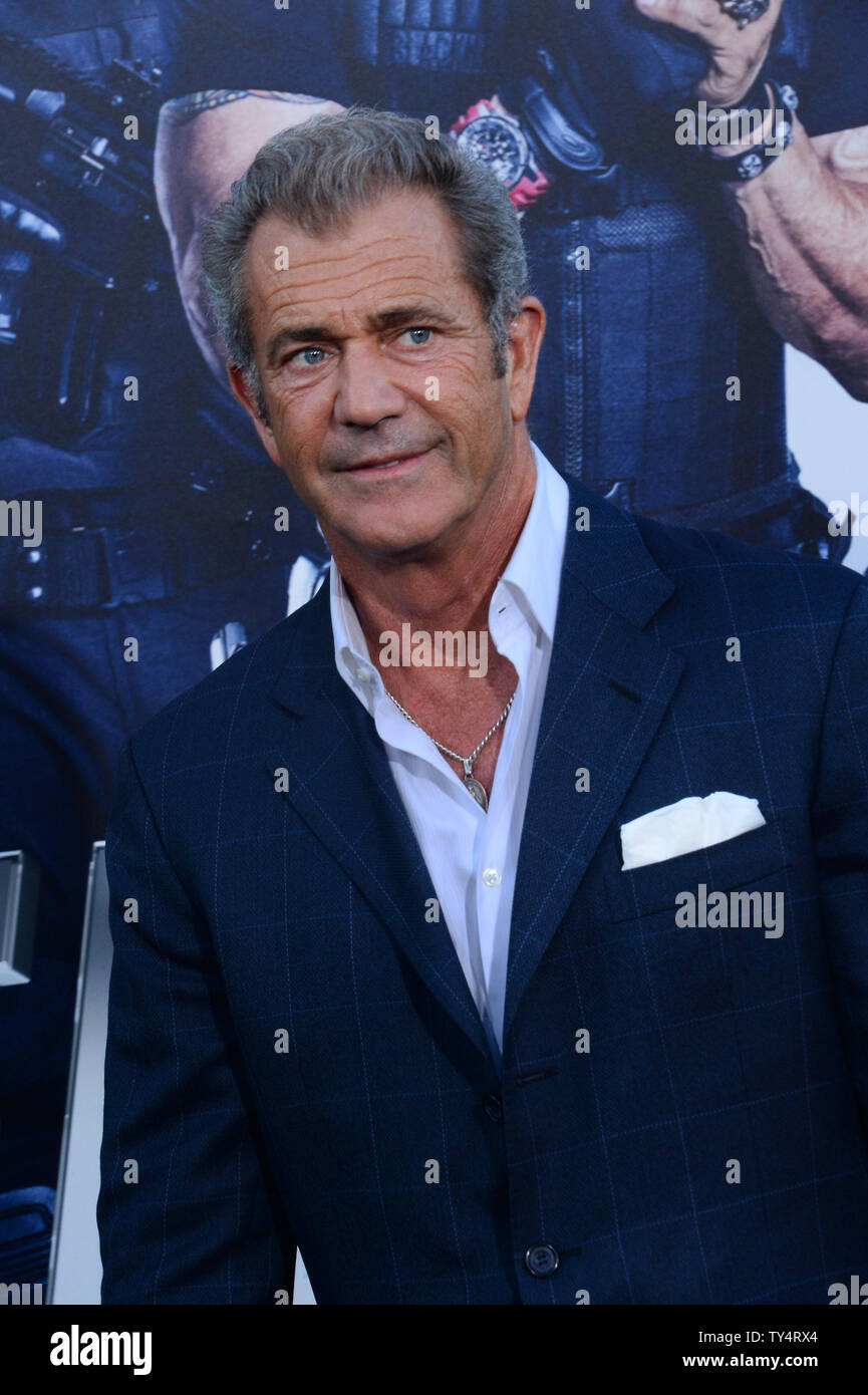 Cast member Mel Gibson attends the premiere of the motion picture ...
