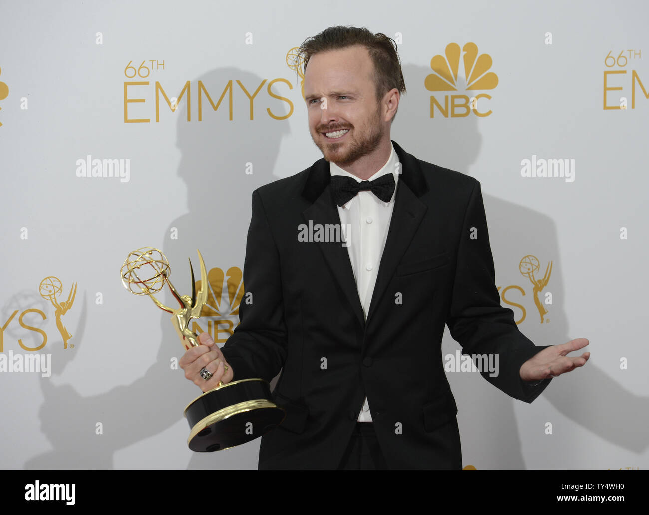Aaron Paul, winner of Outstanding Supporting Actor In A Drama Series ...
