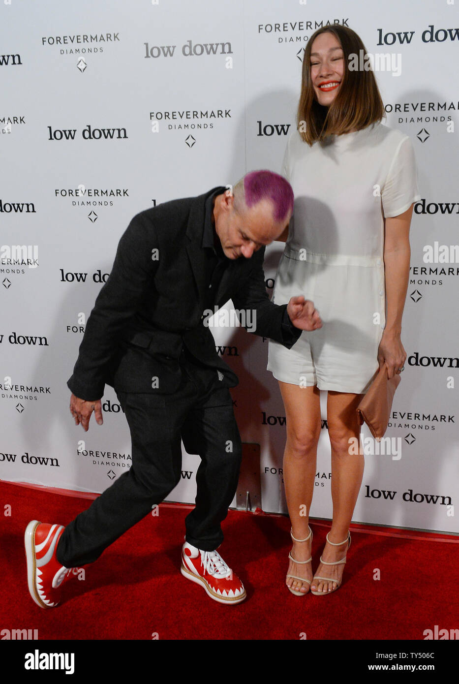 Sandha khin hi-res stock photography and images - Alamy