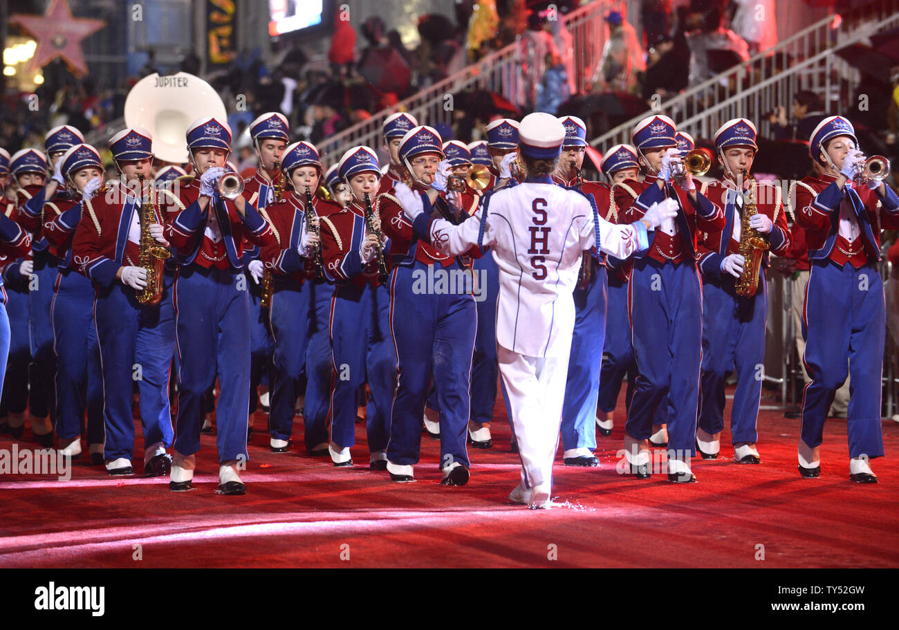 Slinger high school hi-res stock photography and images - Alamy