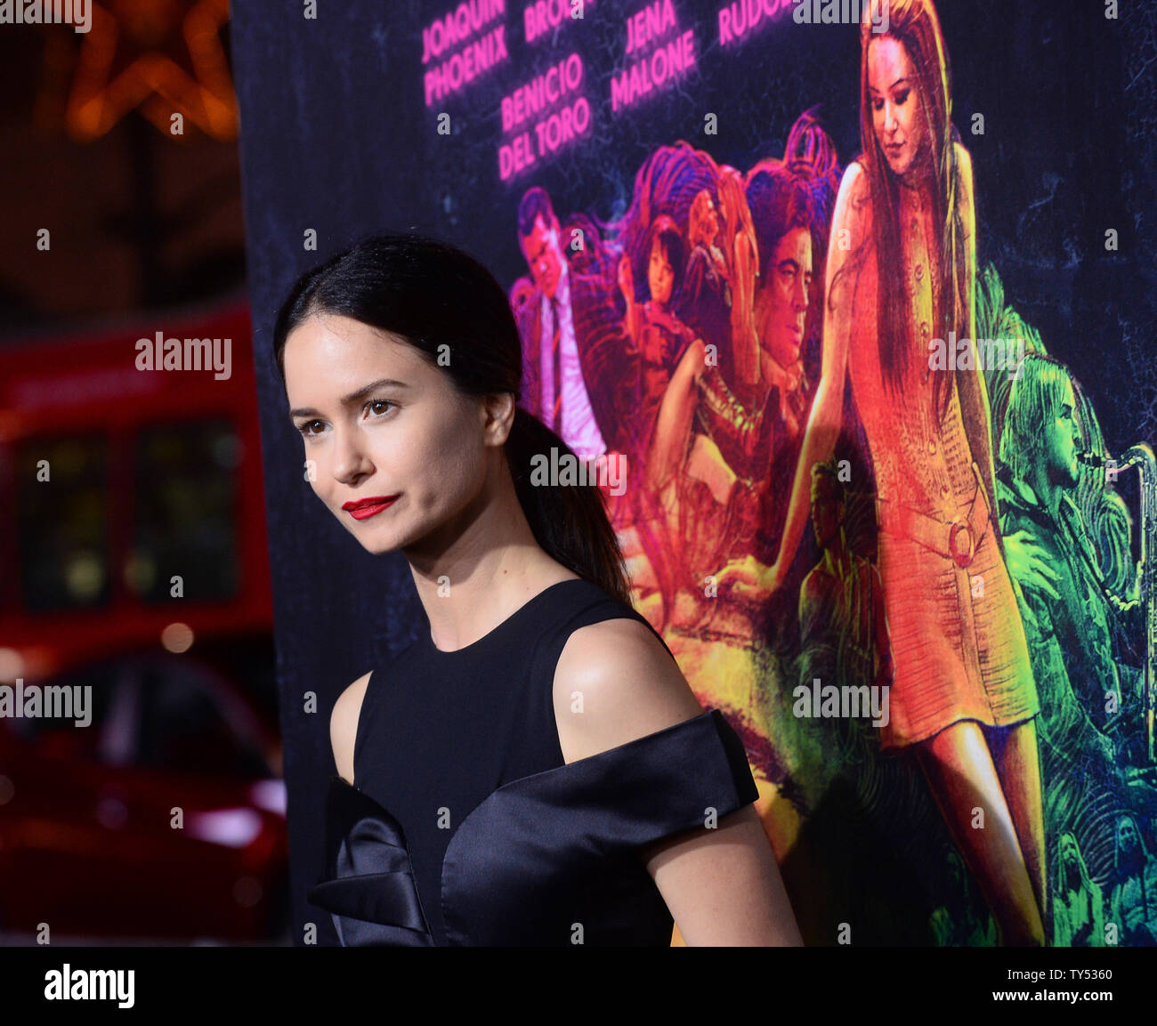 Cast member Katherine Waterston attends the premiere of the motion ...