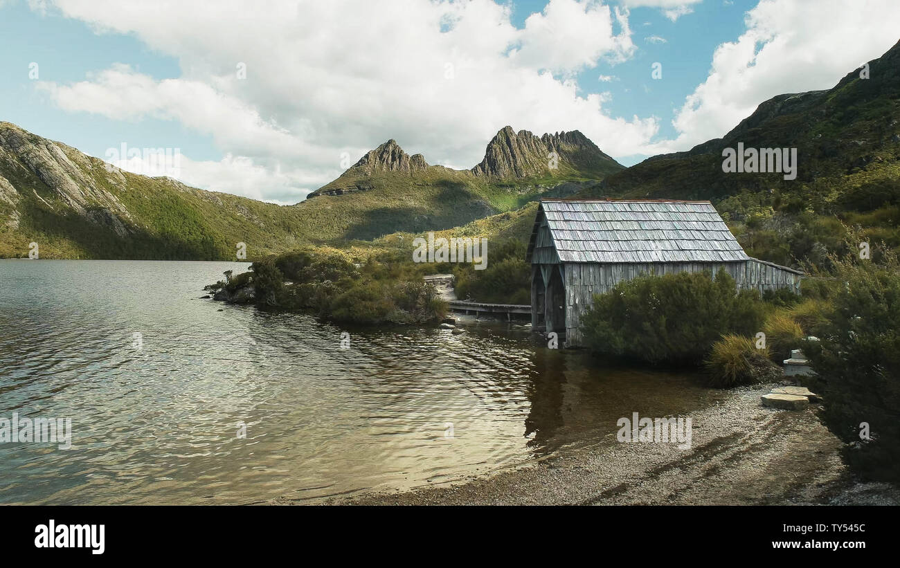 Old boat shed hi-res stock photography and images - Alamy