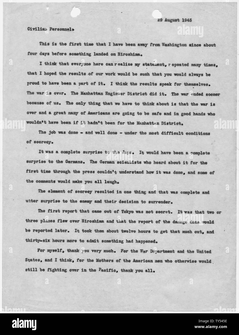 General Groves speaking to civilian personnel Stock Photo - Alamy