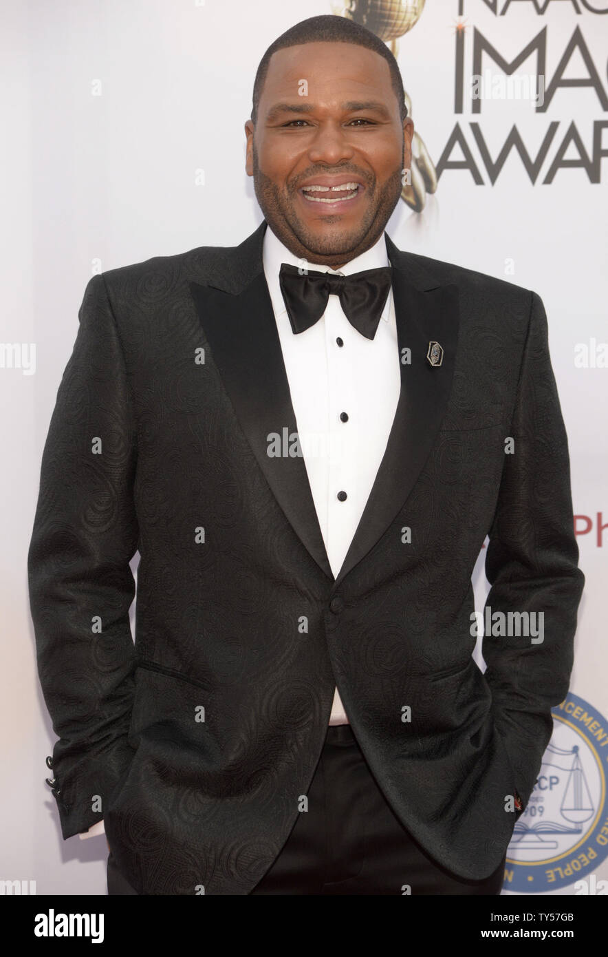 Actor Anthony Anderson arrives for the 46th NAACP Image Awards at the ...
