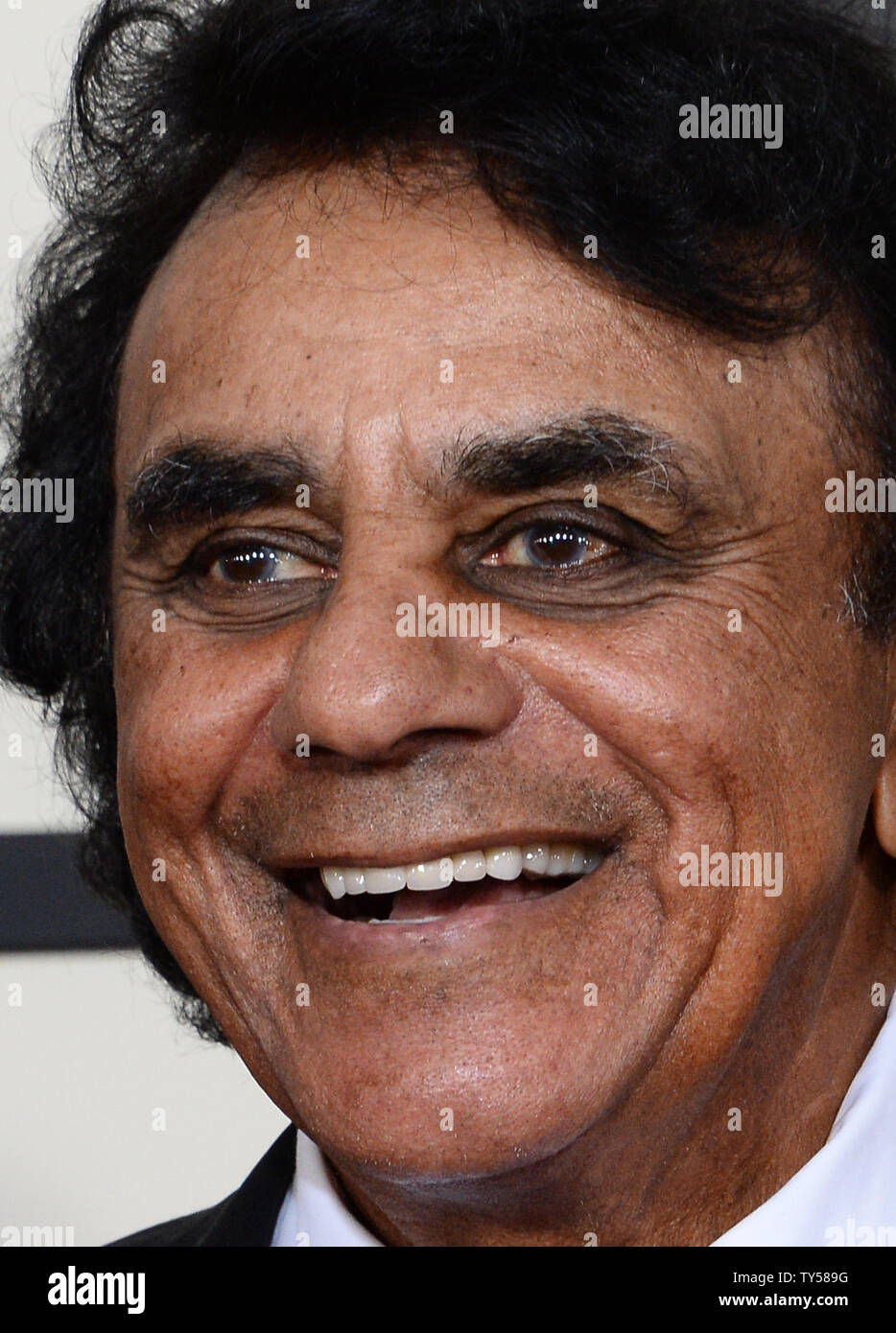 Johnny Mathis arrives for the 57th Grammy Awards at Staples Center in ...