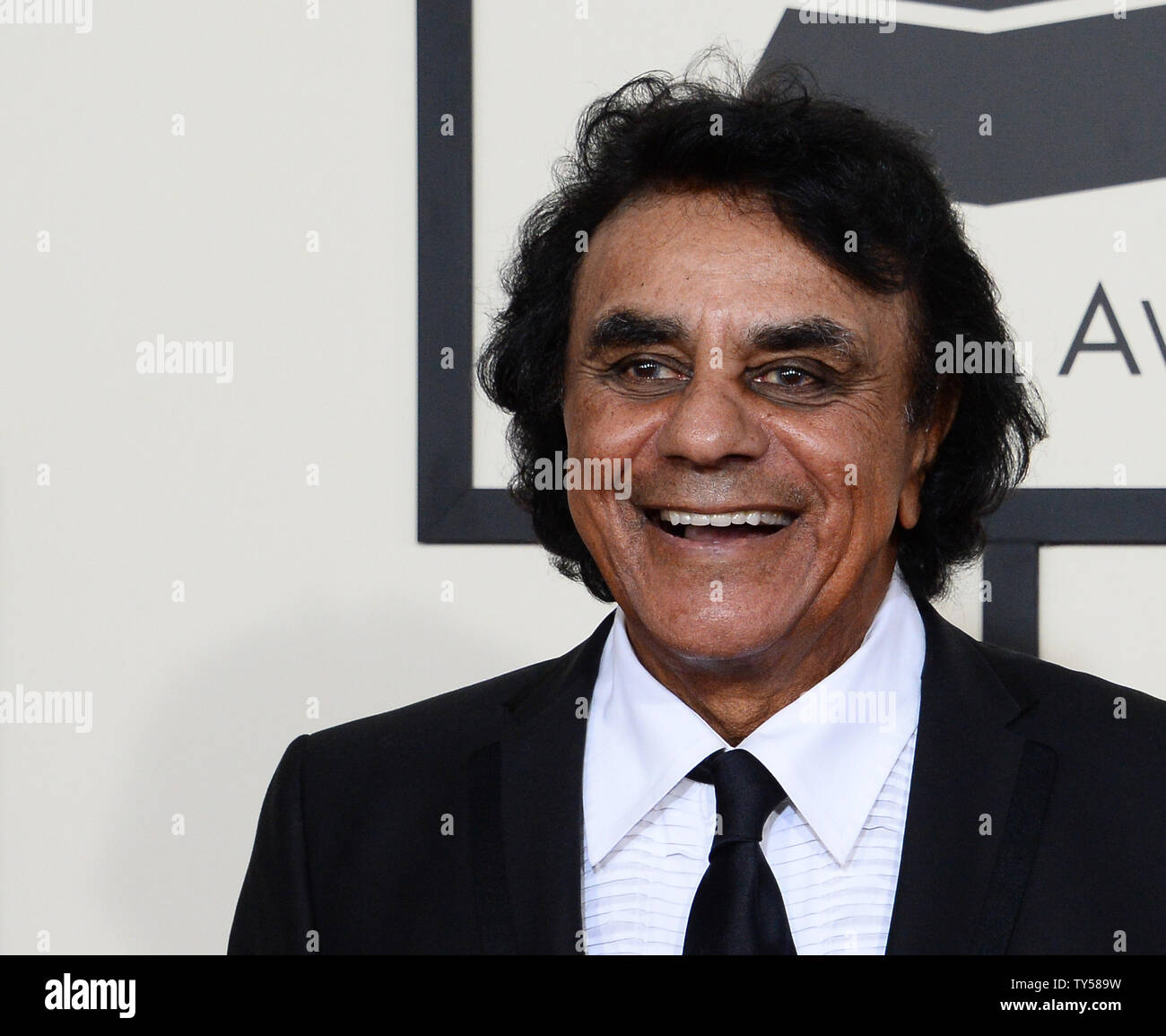 Johnny Mathis arrives for the 57th Grammy Awards at Staples Center in ...