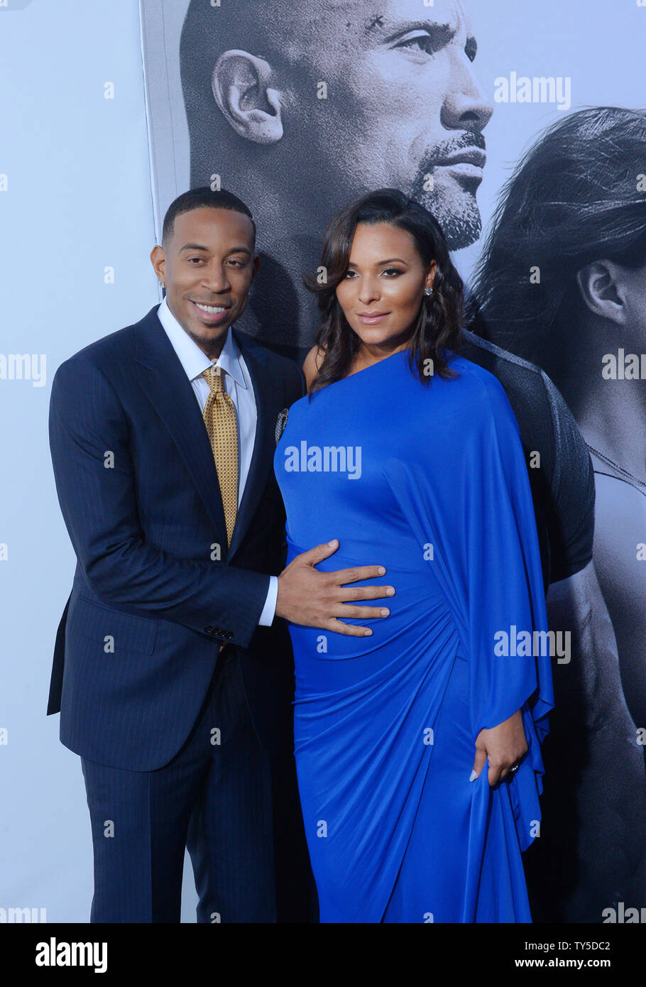 Technological bridges hi-res stock photography and images - Alamy