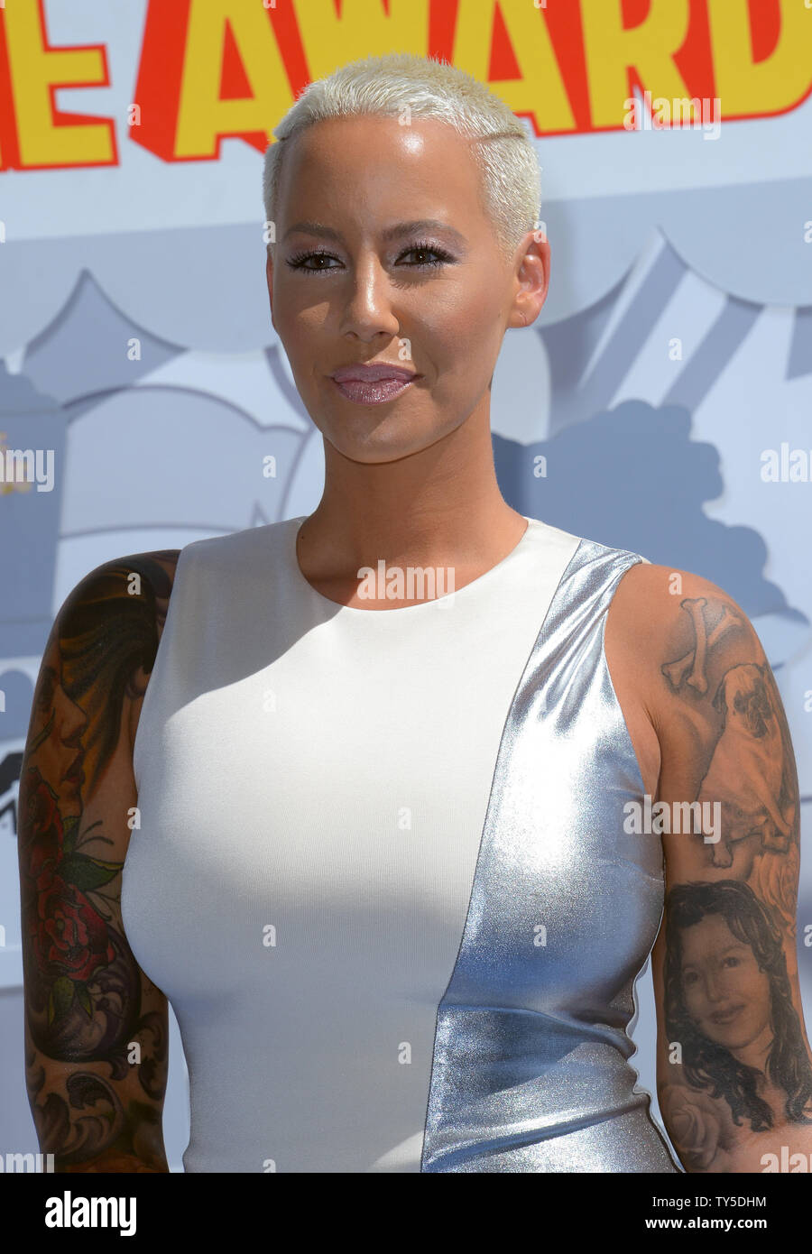 Model Amber Rose arrives for the MTV Movie Awards at Nokia Theatre L.A ...