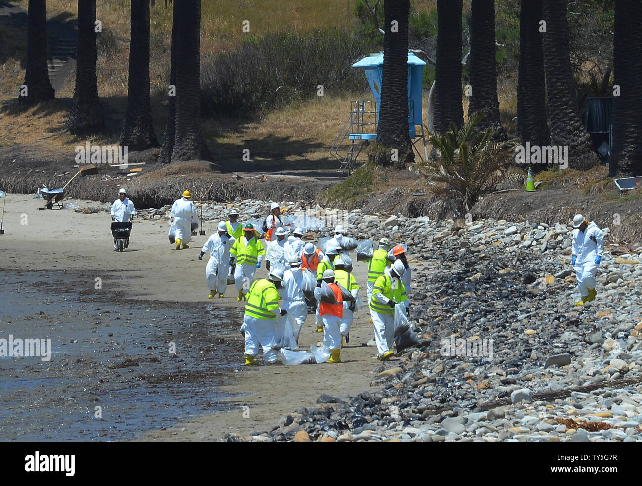 Oil from the refugio oil spill hi-res stock photography and images - Alamy