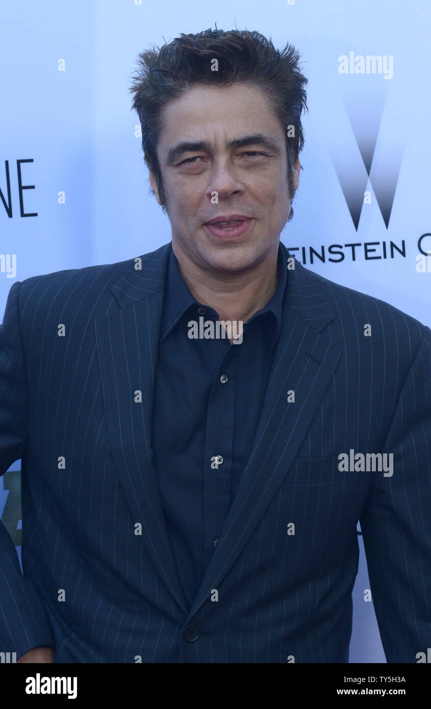 Los angeles premiere of escobar hi-res stock photography and images - Alamy